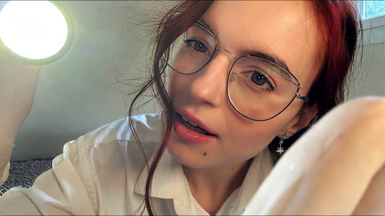 ASMR | Eye Doctor Roleplay Ophtalmologue,RP,Cranial Exam, Whispering ...