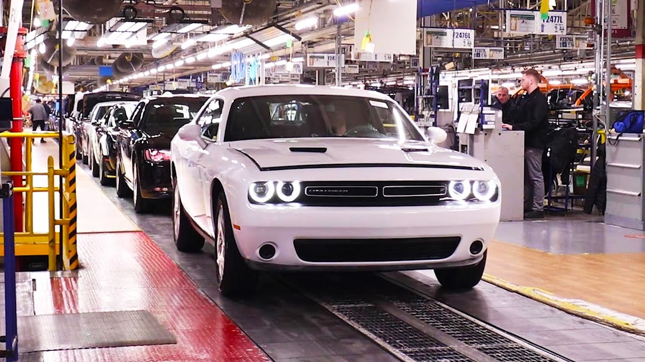 Stellantis Production in Canada – Chrysler 300, Charger and Challenger ...
