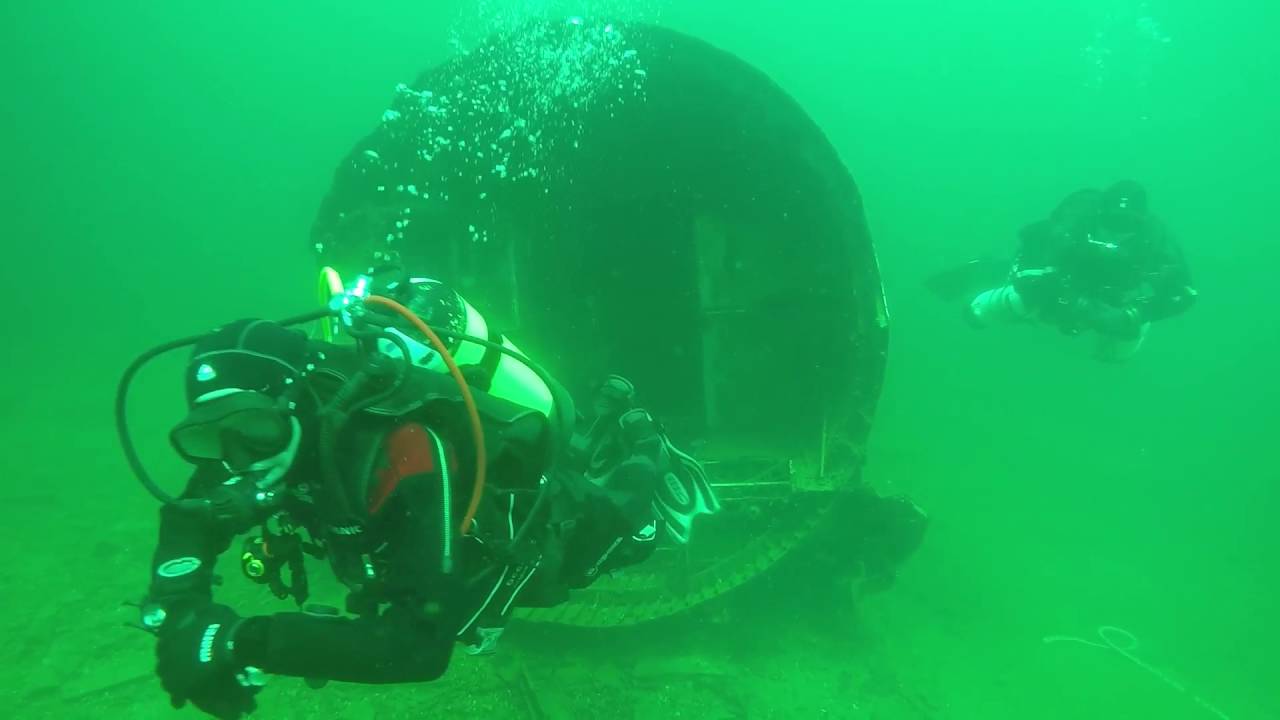 Scuba Diving: Vobster Quay Diving - YouTube