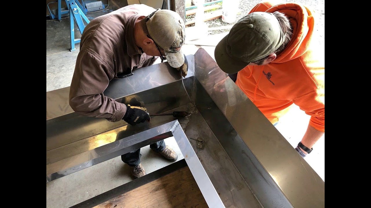 Skylight with internal gutter system - YouTube