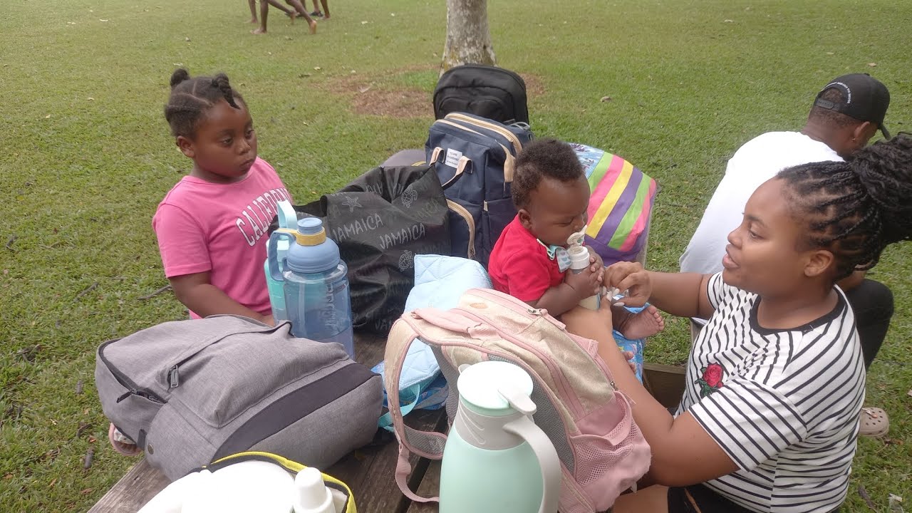 Chilled day with the family and some friends..#familia #friends - YouTube