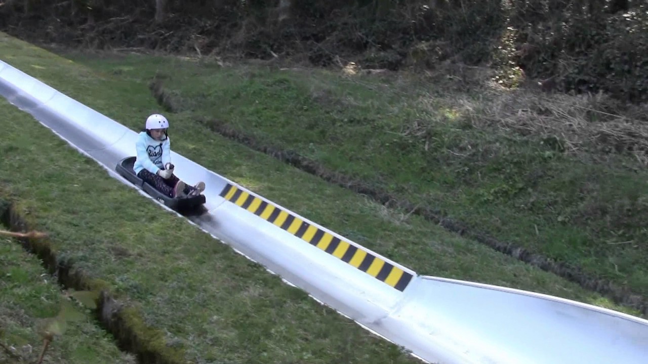 Roller Bobsled ride 2017 at 国立夜須高原青少年自然の家 - YouTube