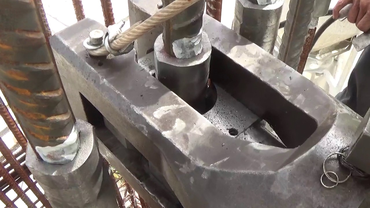 Proses clamping coupler, joint rebar kolom, hotel, gedung, bangunan ...