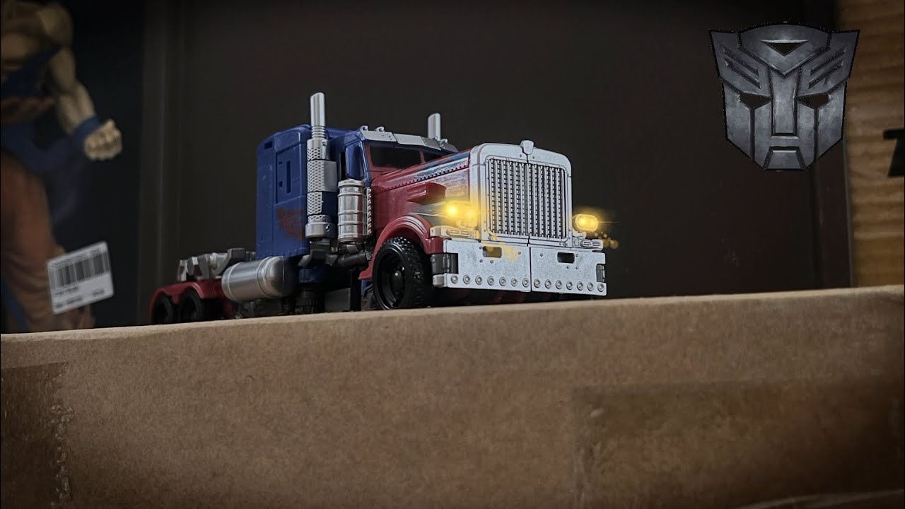 Transformers 2007: Optimus Prime meets Sam Scene | Stop Motion ...
