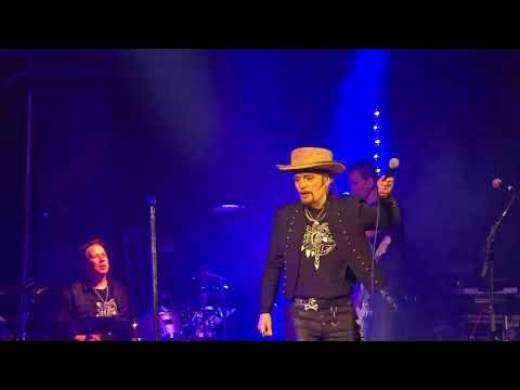Adam Ant - Stand and Deliver (live) - YouTube