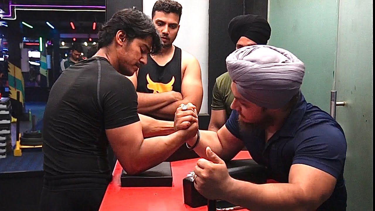 BENCH PRESS AND ARMWRESTLING WITH INDIA RECORD HOLDER 😱 ...