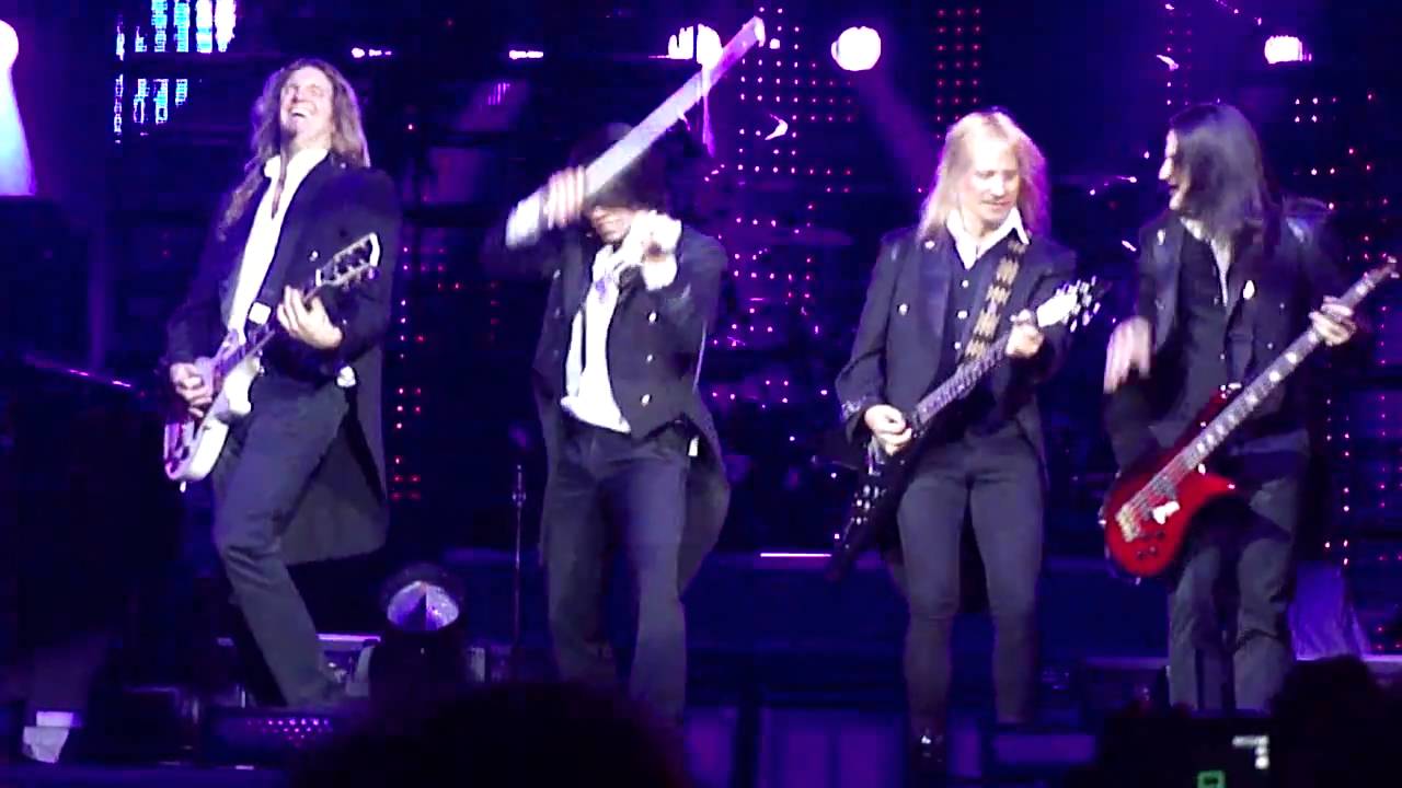Trans-Siberian Orchestra: The Nutrocker / Siberian Sleigh Ride - YouTube