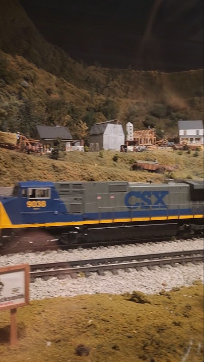 Short CSX train at EnterTRAINment #train #railroad #railfan #foamer #railfanning #shorts #csx ...