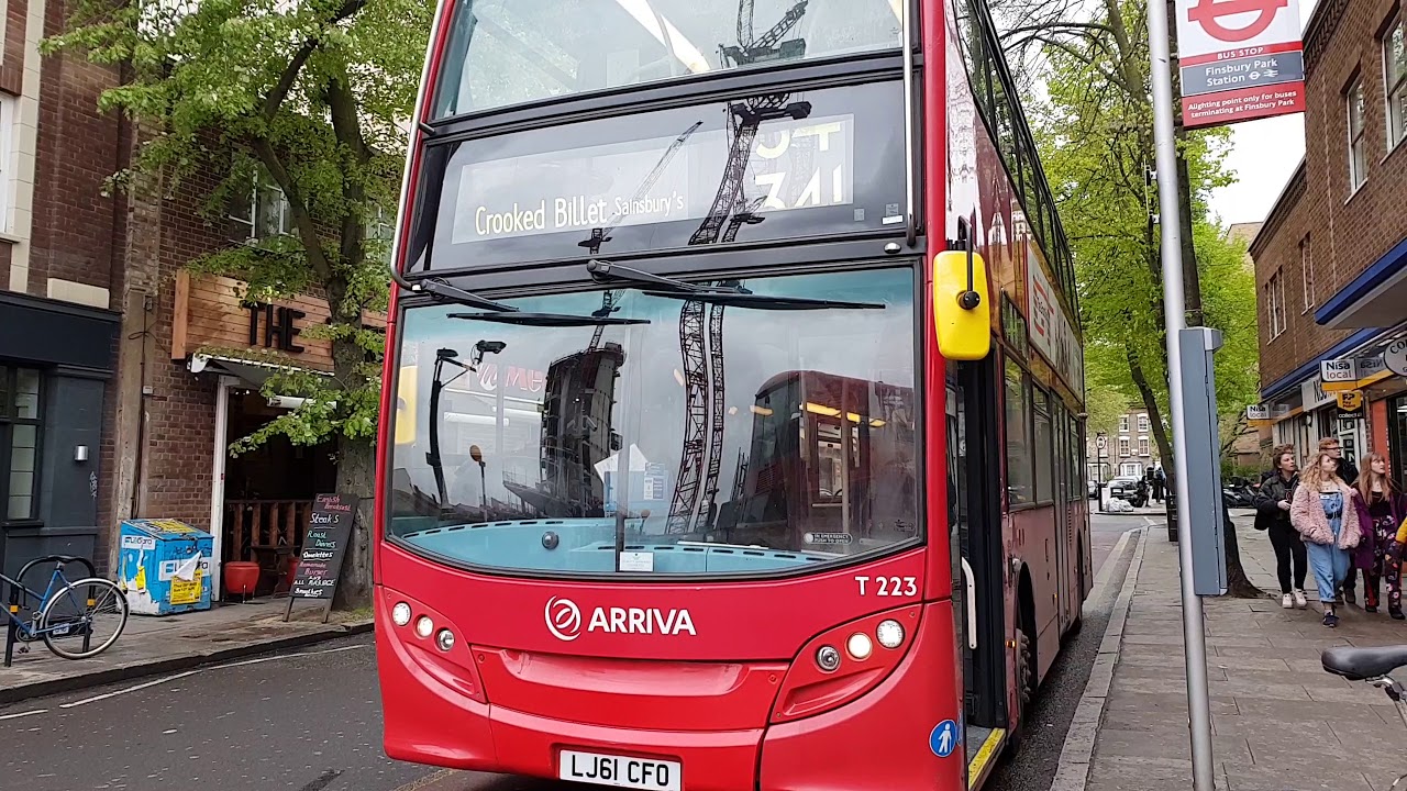 Blind change on Arriva London T223 (LJ61CFO) - YouTube