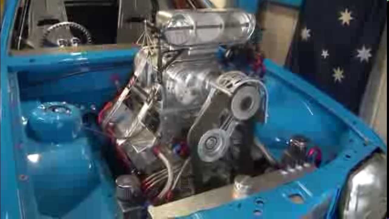 My VH sle Commodore TUFFAZ First start up in car. show car / drag car ...