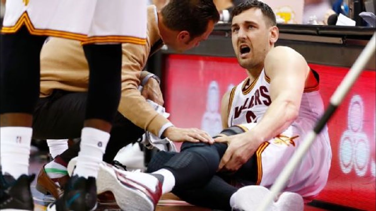 Andrew Bogut Fractures Leg in Cavs Debut - Heat vs Cavs - YouTube