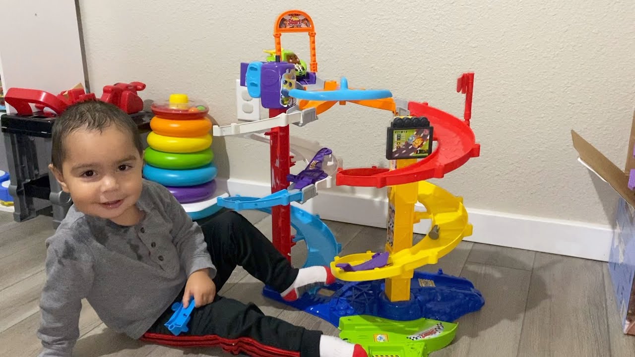 Mom surprises Damian with Vtech Go Smart Wheels unboxing play review ...