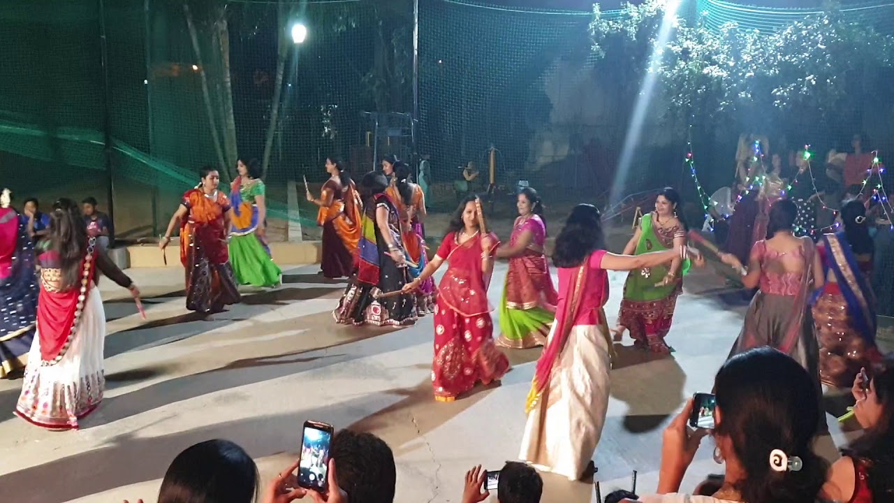 Amoda Valmark 2019 - Dandiya Performance 06 - YouTube