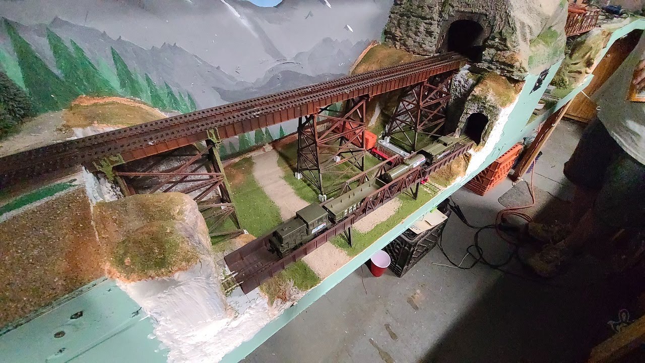 HO scale 3D printed viaduct - YouTube