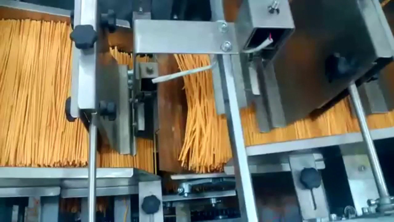 Spaghetti weighing Packing Machine - YouTube