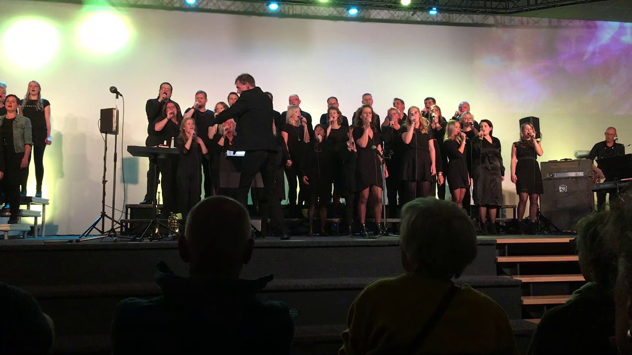 Gospelkoor The Young Christian Singers - YouTube