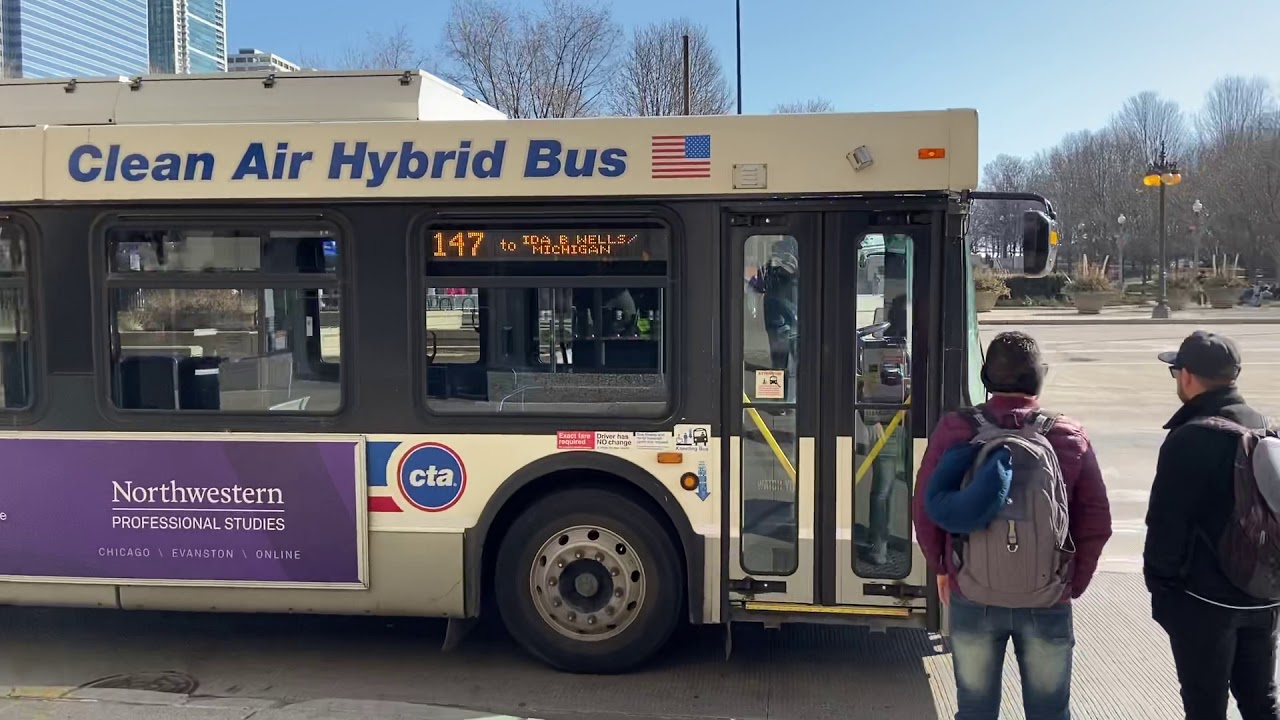 CTA Articulated Bus 4123 On Rt 147 And CTA Articulated Bus 4084 On Rt ...