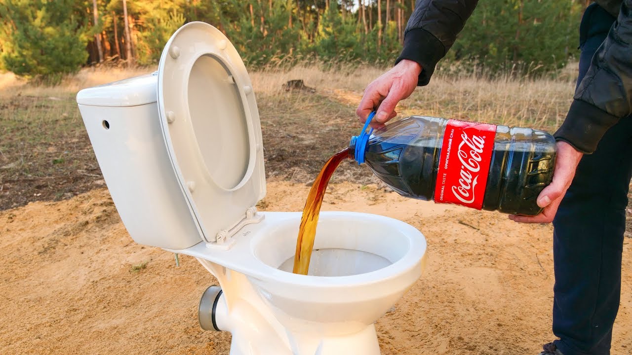 Reaction: Cola and Mentos inside the Toilet - YouTube