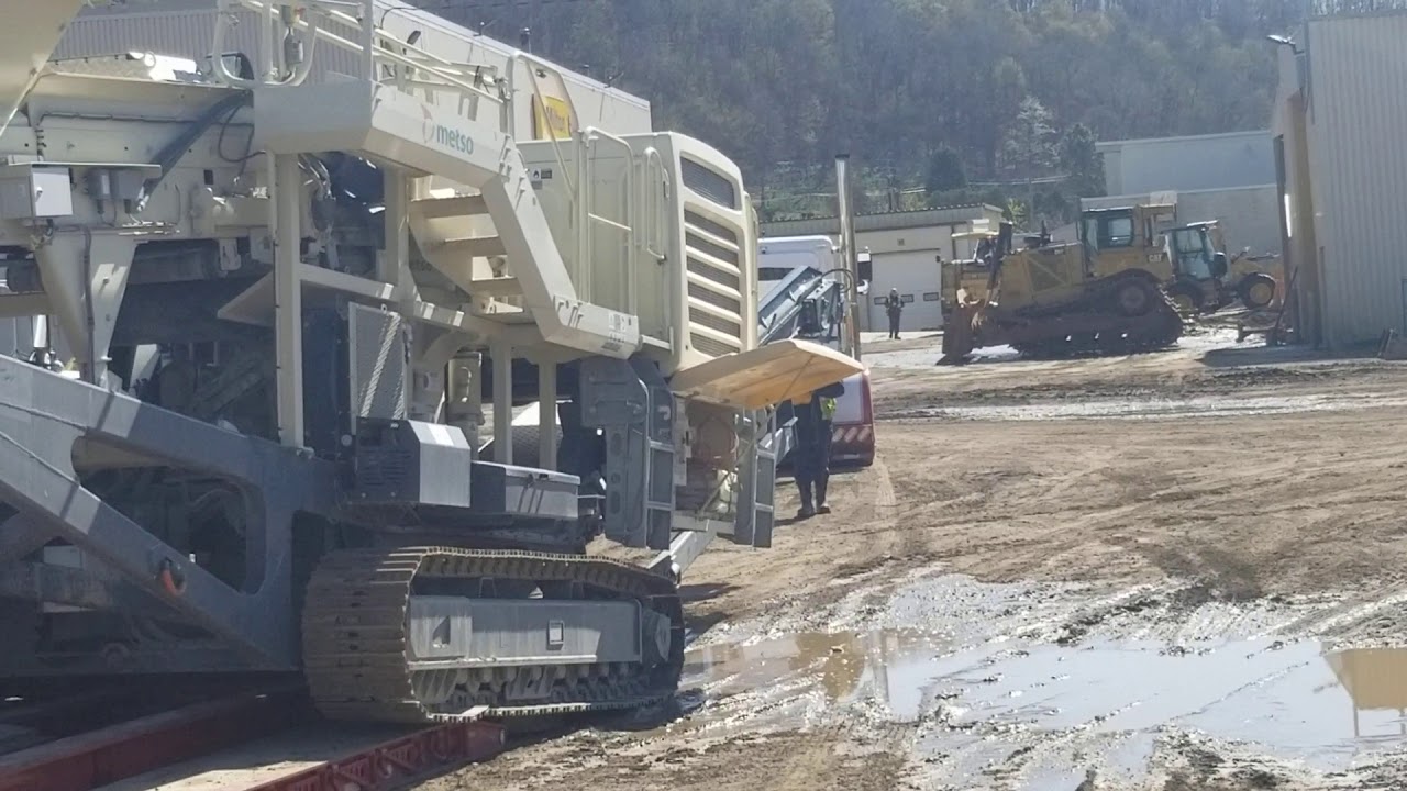 Unloading equipment - YouTube