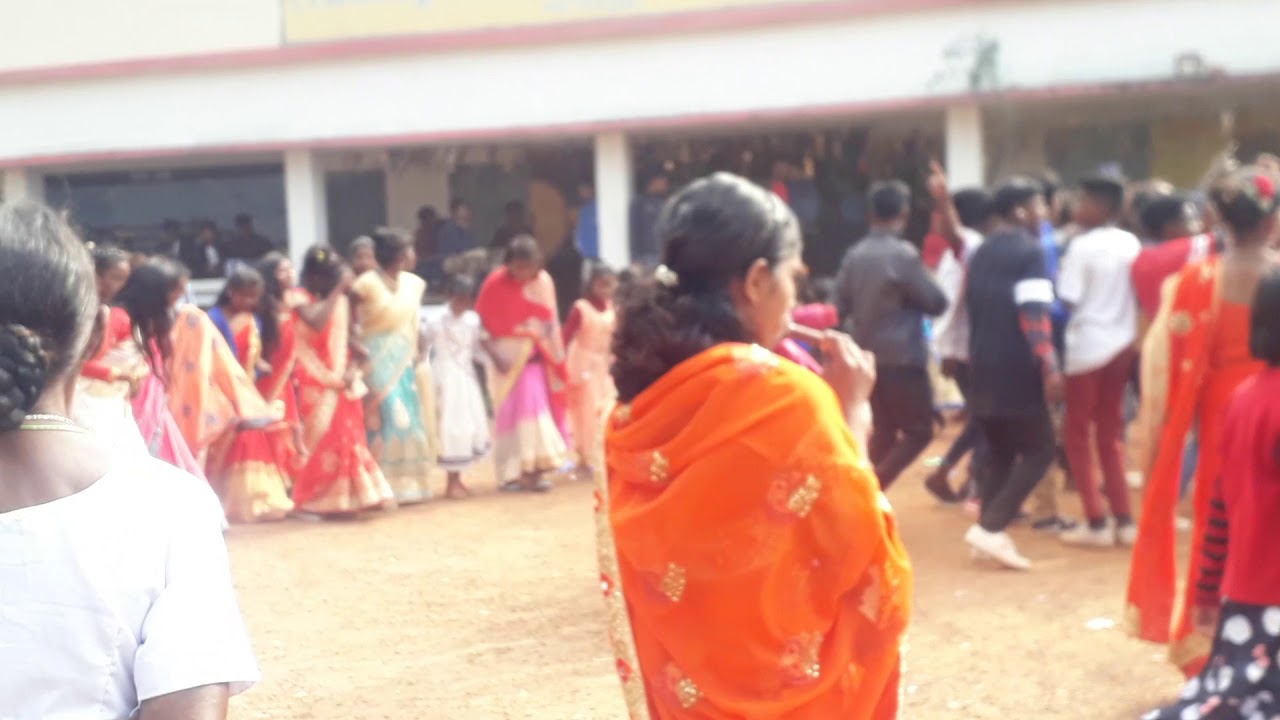 Sadi ke dance - YouTube
