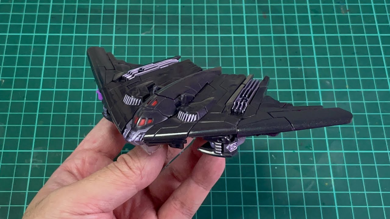 Transformers Generations Thrilling 30 IDW Megatron (Stealth Jet mode to ...