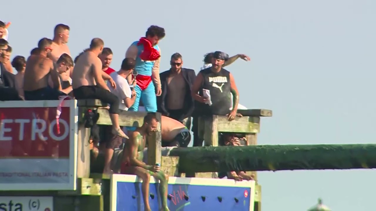 Greasy Pole contest compilation video from Pavilion Beach in Gloucester ...