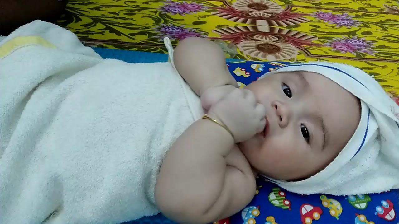 bayi lucu - YouTube