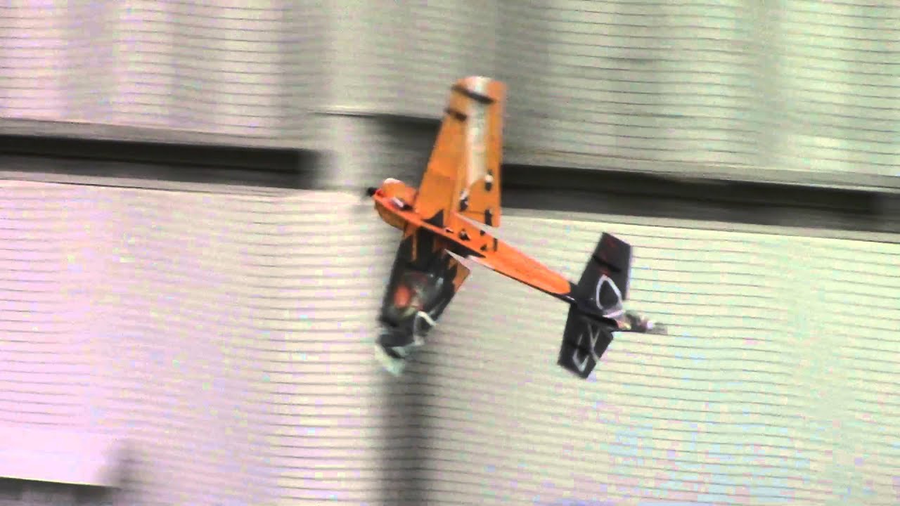 TWISTED FLIGHT AT DISCOVERY SPORTS CENTER - YouTube