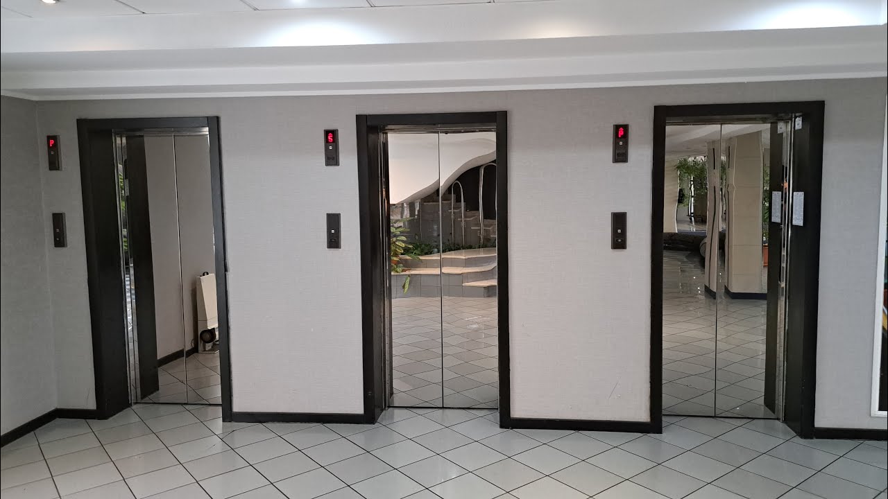 (Merry Christmas!) Set of 3 nice and rare Kone Novel traction @ Hotel ...