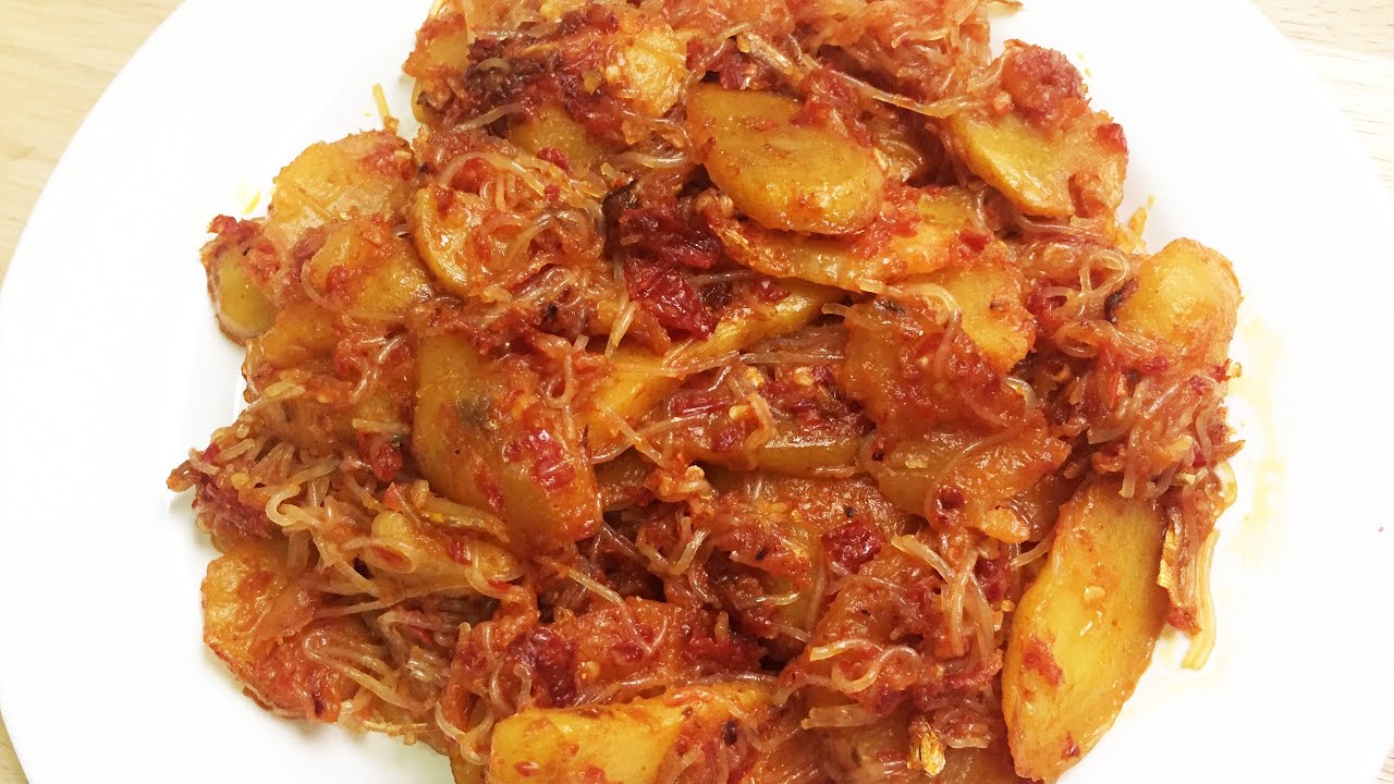 Resepi Sambal Kentang Soh Hoon | Spicy Potato Soh Hoon - YouTube