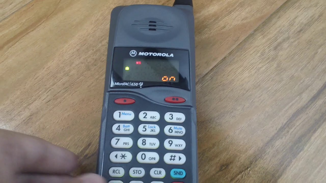 Motorola Microtac 650 e startup - YouTube