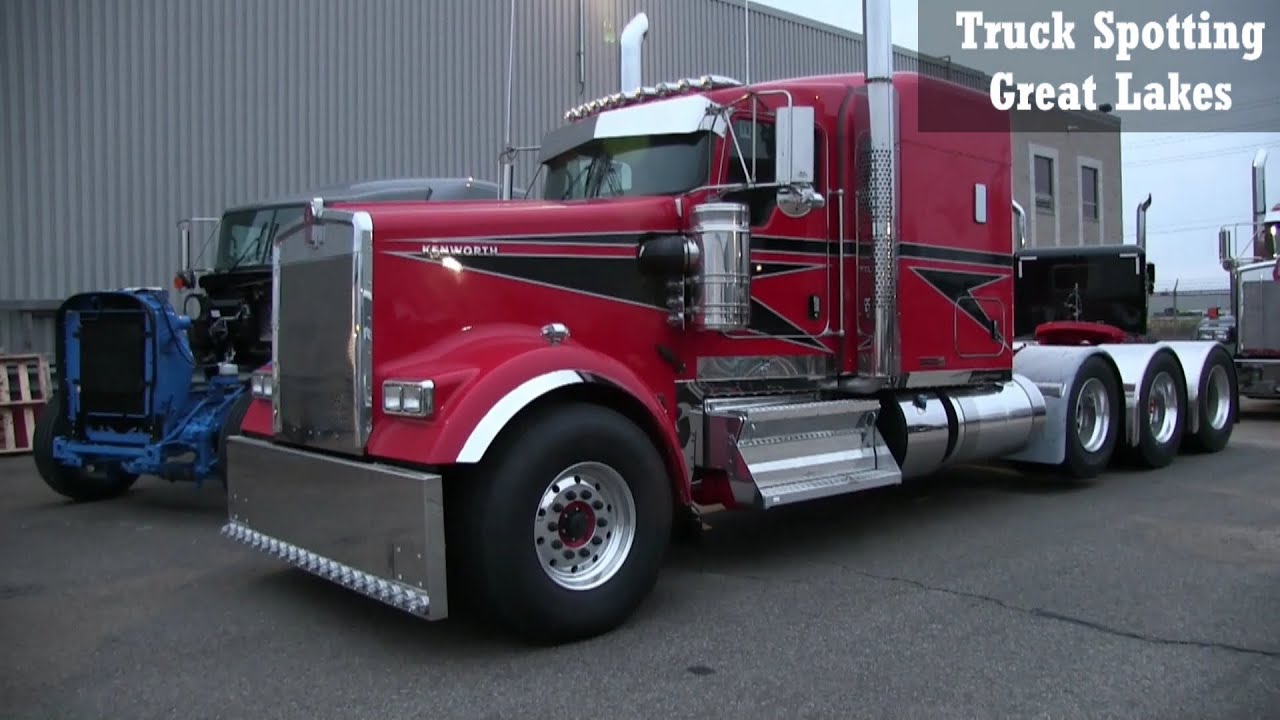 Red Kenworth W900 Truck At Ontario Truck Stop - YouTube