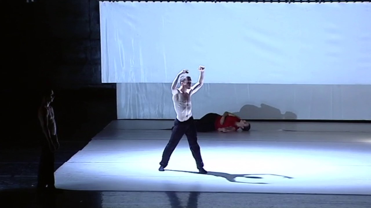 Spenser Theberge | NDT2 | 27'52" by Jiri Kylian - YouTube
