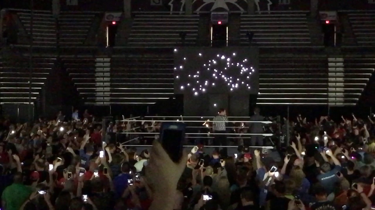 Bray Wyatt WWE LIVE Springfield, MO 4/15/17 - YouTube