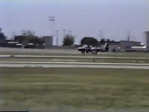 T-37 Overhead Pattern - YouTube