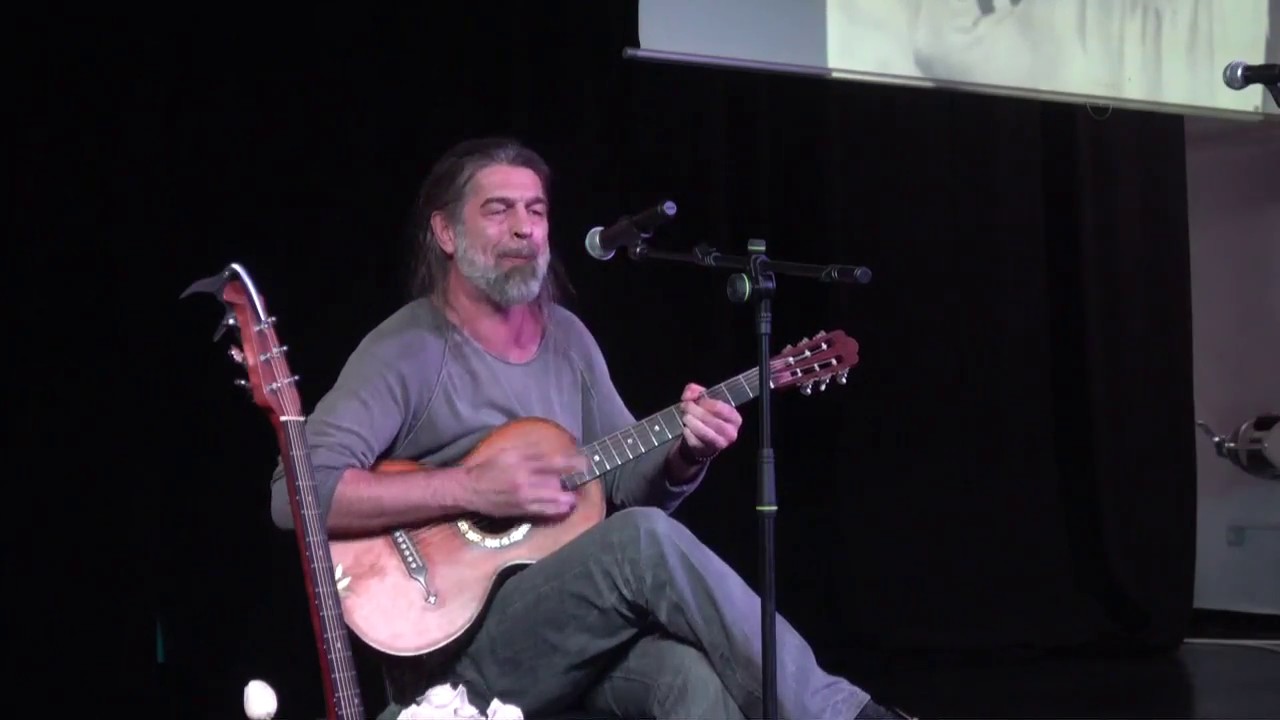 zoltan butuc STRIGĂTURI nichita stanescu - YouTube