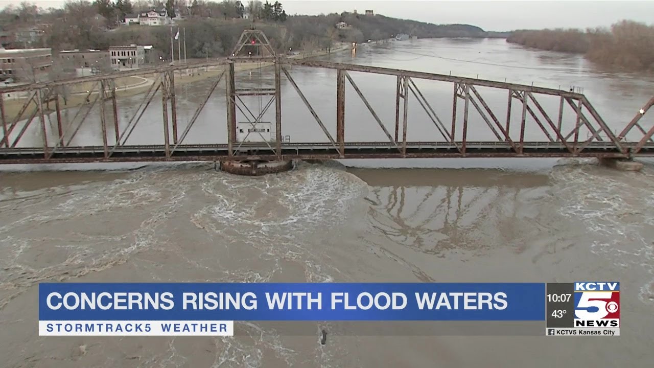 Flooding in Atchison has residents worried - YouTube