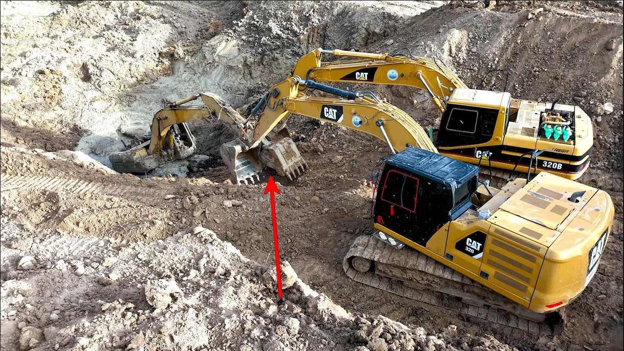Amazing Technique Skills Pulled Out Of Excavator Slip Failed Sinking In ...