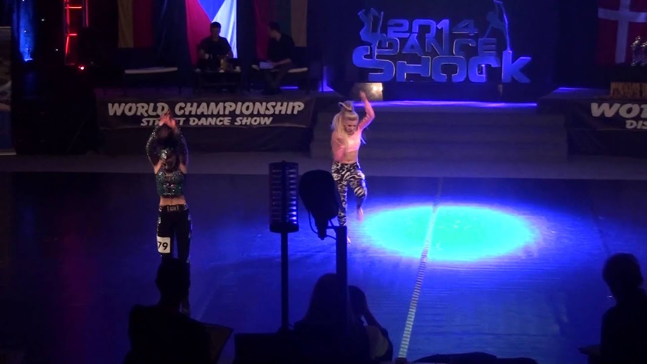 Johanna-Lisa Zelinski disco freestyle Tsehhis sept.2014 - YouTube