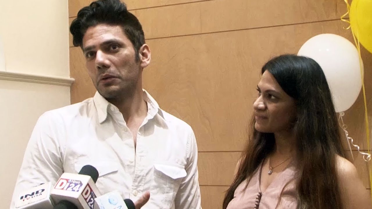 Tanhaji Fame Actor Vipul Gupta At Sonali Gupta's Book Happitude Sneak ...