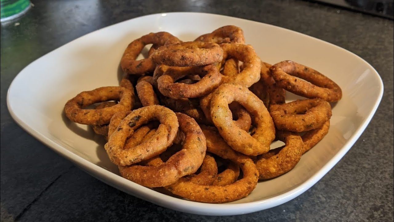 Mosaru Kodubale || Yoghurt Rice Rings || Rice Snack || Kodubale Recipe ...