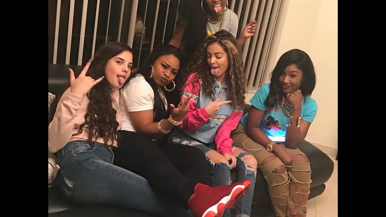 Taylor Girlz Is that time #TaylorGirlz - YouTube