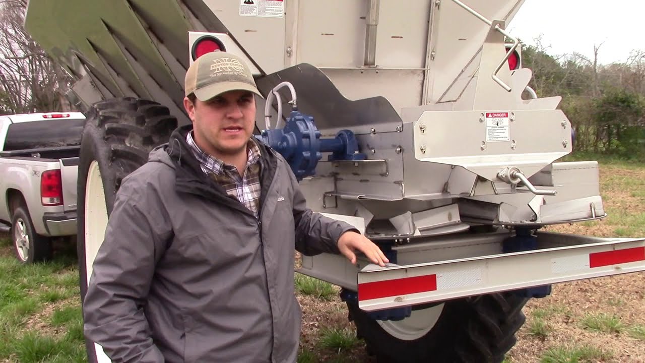 High Clearance Adjustable Axle Row Crop Spreader with Split Bedchain ...