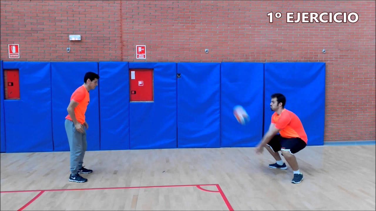 Toque de antebrazos en Voleibol TafadMadrid - YouTube