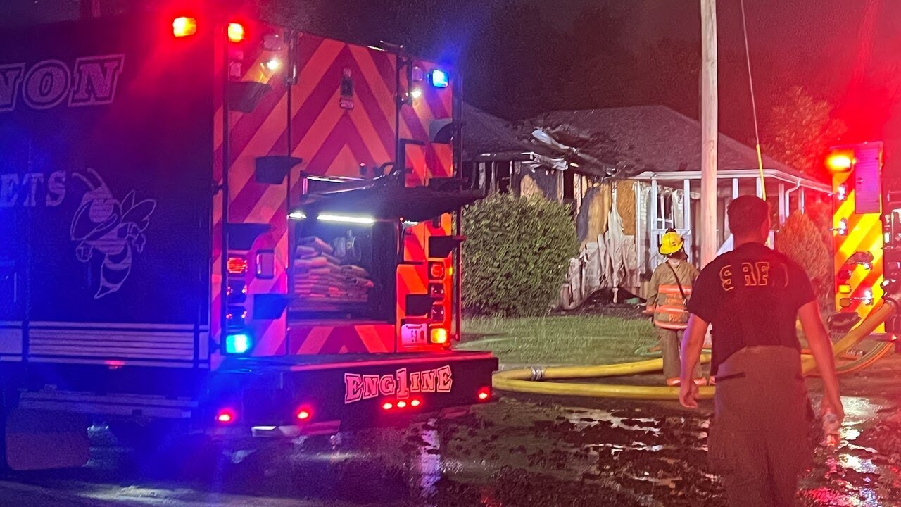 Family escapes a house fire in Lebanon, Mo. - YouTube