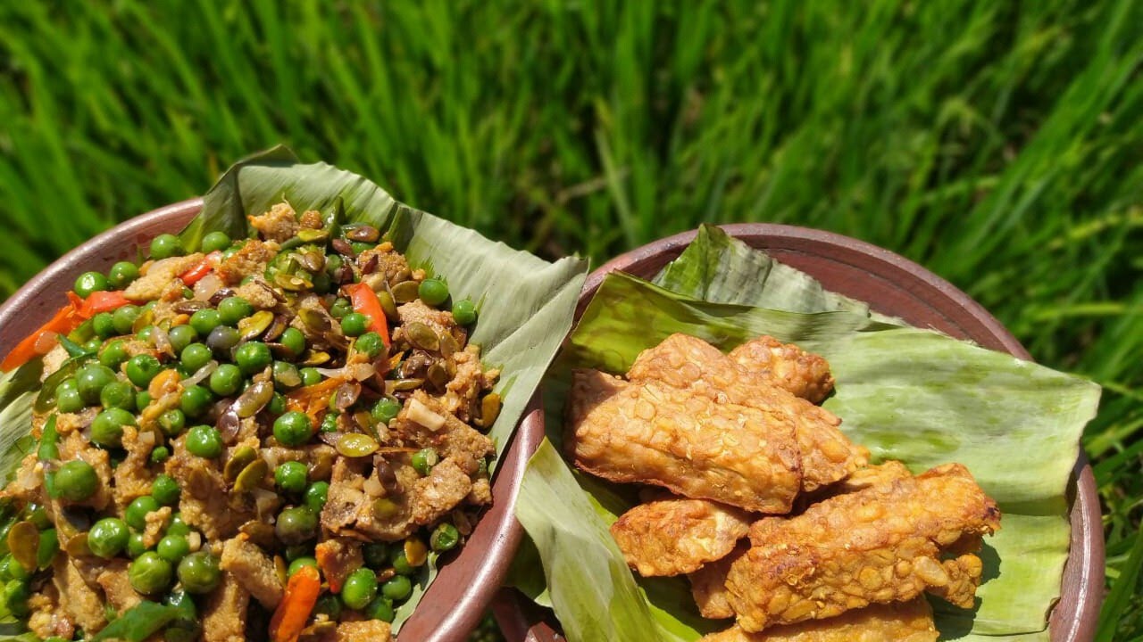 BIKIN TUMIS TEMPE ONCOM LENCA DAN TEMPE GORENG - YouTube