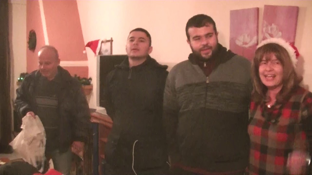 Κάλαντα Χριστουγέννων στο Ακράσι Λέσβου, Βιντεο 13ο - YouTube