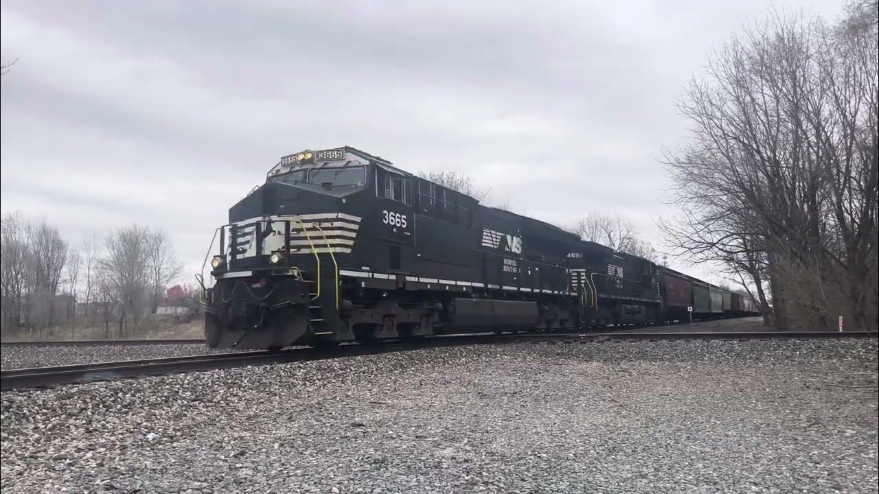 NS 55G clears Alexandria, IN - YouTube