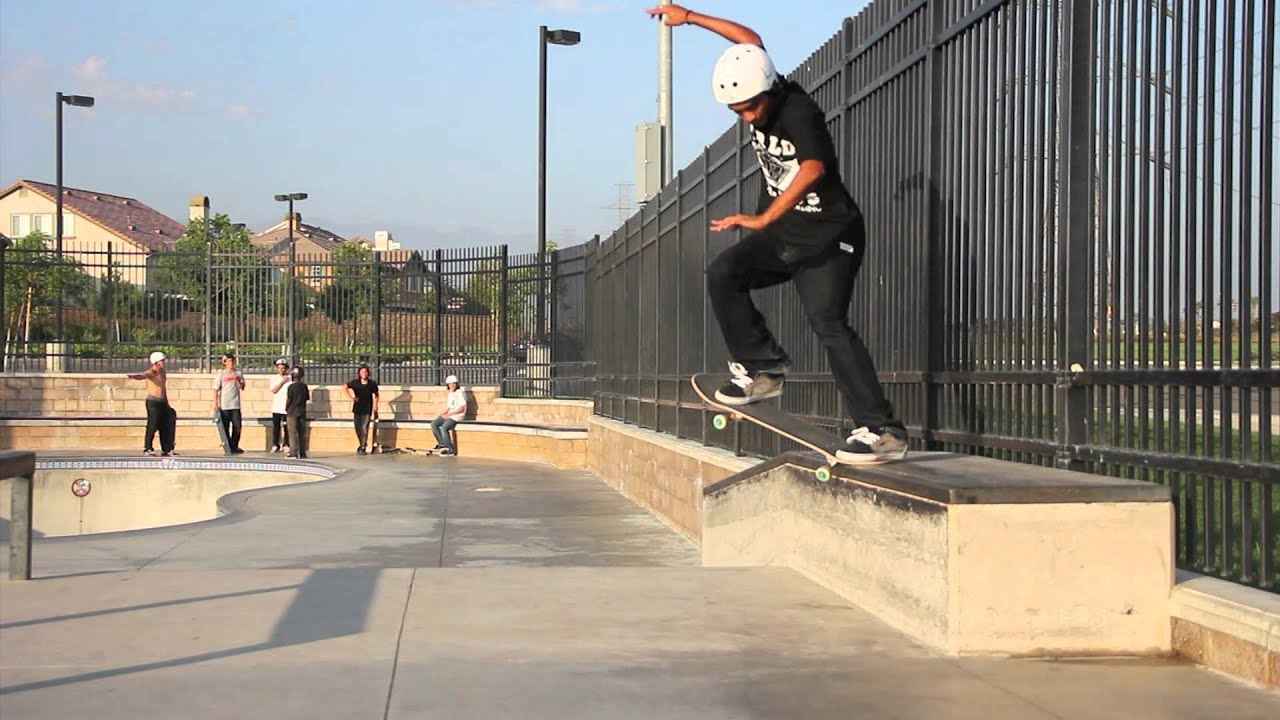 New Fontana Skate Park Boards! - YouTube