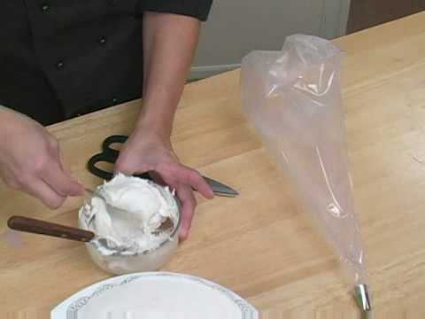 Cooking Tips : How to Fill Icing Bag Cake - YouTube